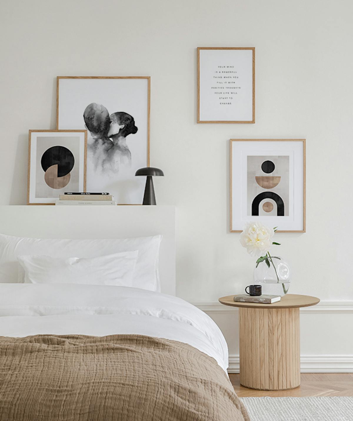 Bed. Now. Poster - Póster con texto - desenio.es