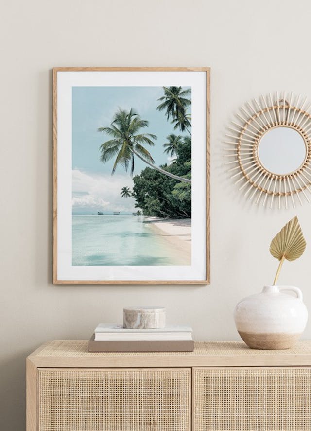 Tropical Sand Beach Poster - Palmen am Meer - desenio.de
