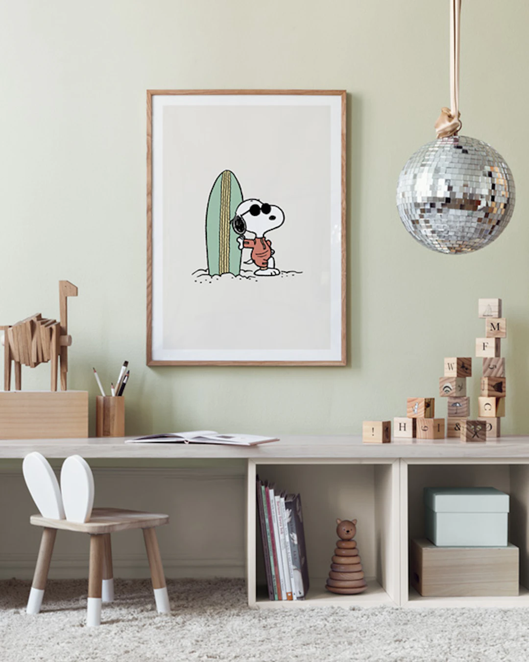 Snoopy Surfboard Poster